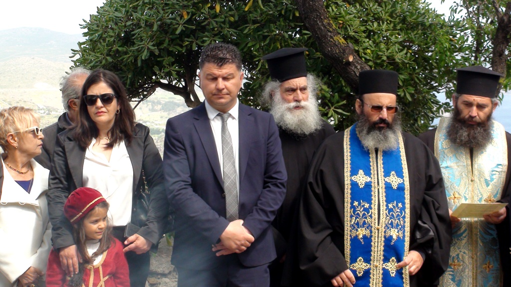 25η Μαρτίου 1821. Ενθουσιασμός στη μεγάλη γιορτή του Έθνους. Χόρεψε και ...