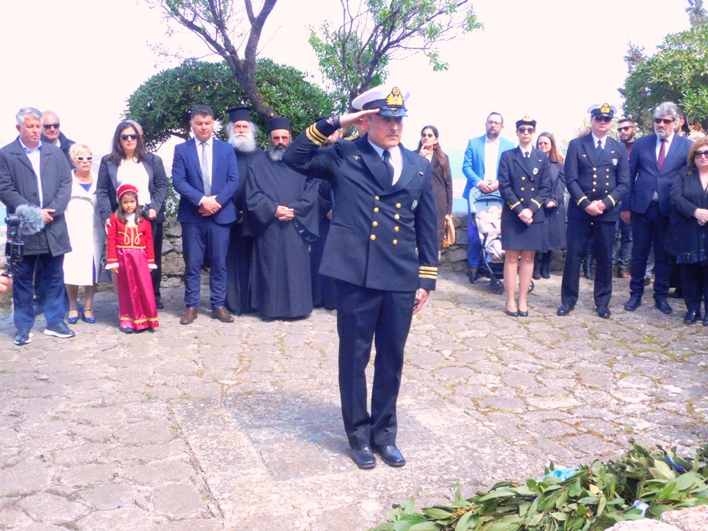 25η Μαρτίου 1821. Ενθουσιασμός στη μεγάλη γιορτή του Έθνους. Χόρεψε και ...