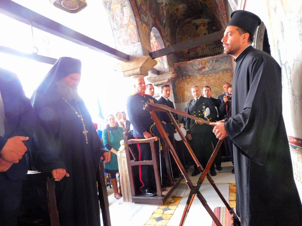 25η Μαρτίου 1821. Ενθουσιασμός στη μεγάλη γιορτή του Έθνους. Χόρεψε και ...