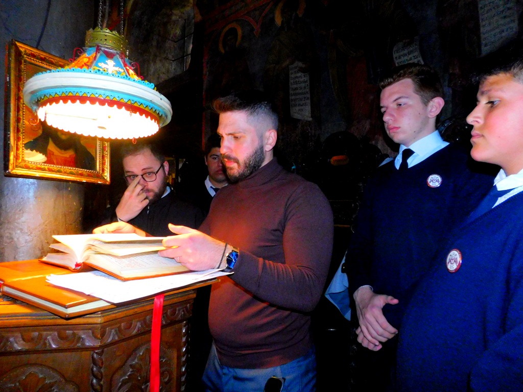 25η Μαρτίου 1821. Ενθουσιασμός στη μεγάλη γιορτή του Έθνους. Χόρεψε και ...