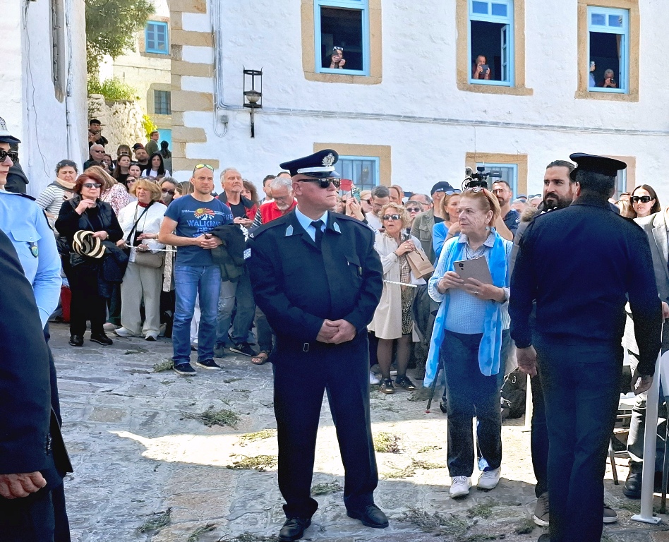 Λίγος κόσμος στη φετινή άκρως επιτυχημένη τέλεση του ιερού Νιπτήρα ...