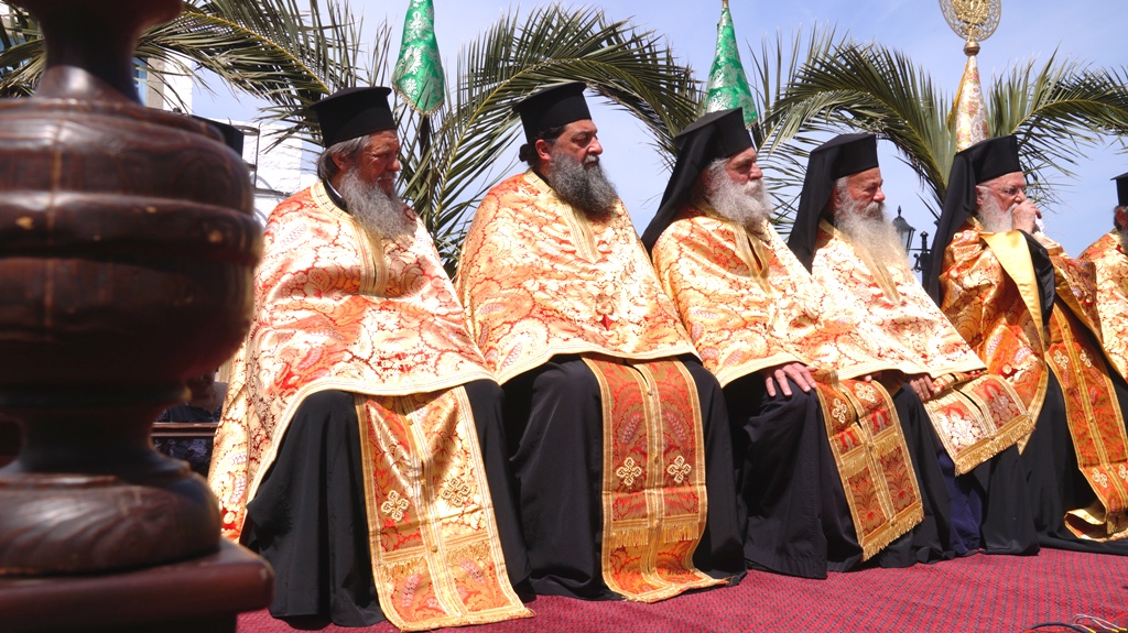 Λίγος κόσμος στη φετινή άκρως επιτυχημένη τέλεση του ιερού Νιπτήρα ...