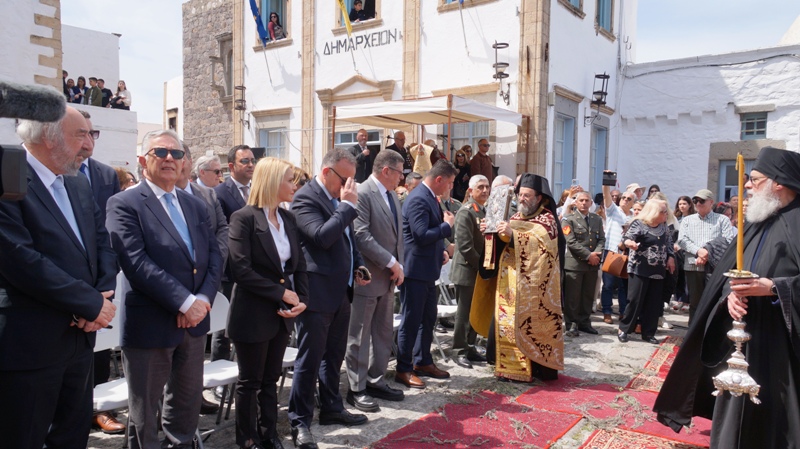 Λίγος κόσμος στη φετινή άκρως επιτυχημένη τέλεση του ιερού Νιπτήρα ...