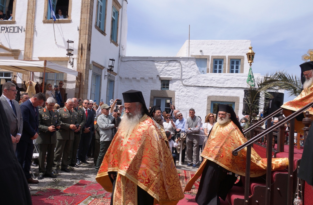 Λίγος κόσμος στη φετινή άκρως επιτυχημένη τέλεση του ιερού Νιπτήρα ...
