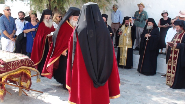 ΣΥΓΚΙΝΗΣΗ ΣΤΗΝ ΠΕΡΙΦΟΡΑ ΤΟΥ ΕΠΙΤΑΦΙΟΥ ΤΗΣ ΠΑΝΑΓΙΑΣ ΣΗΜΕΡΑ ΠΑΡΑΜΟΝΗ ΤΗΣ ...